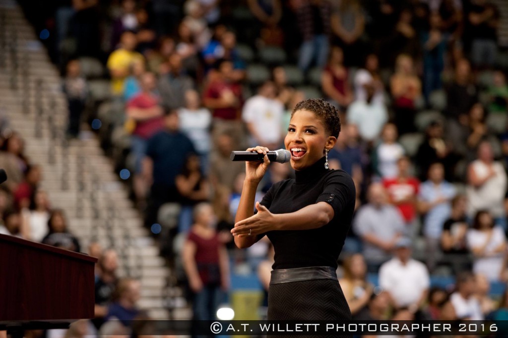 Bernie Sanders: A Future To Believe In / KXCI