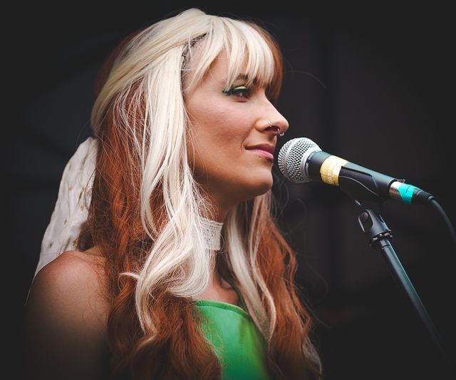 Sarah Vitort of Fox & Bones 11-02-2025 / KXCI